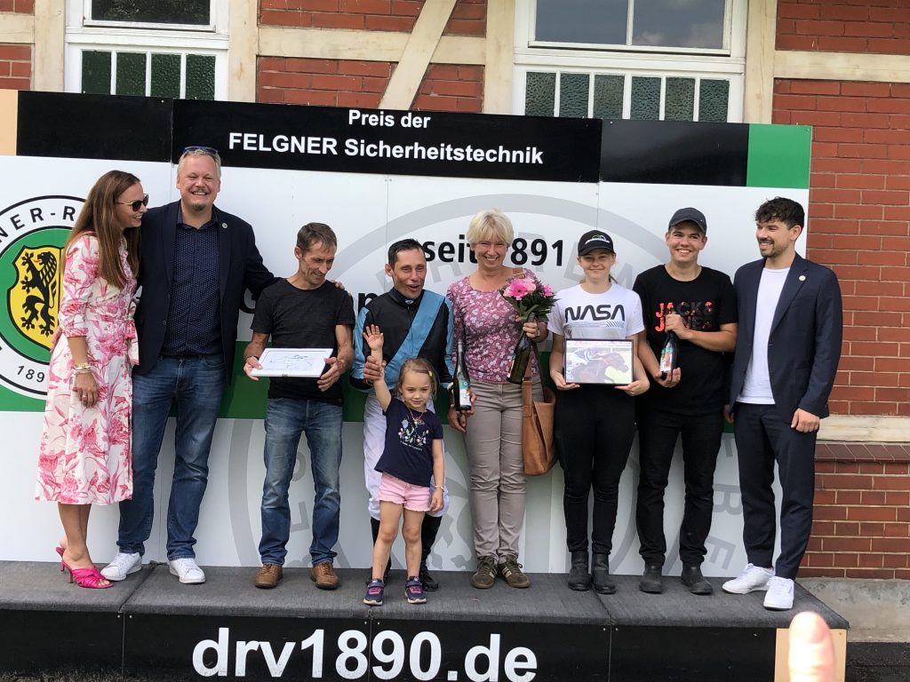 Zwei Pietsch-Siege beim Dresden-Comeback - Galopprennbahn Dresden